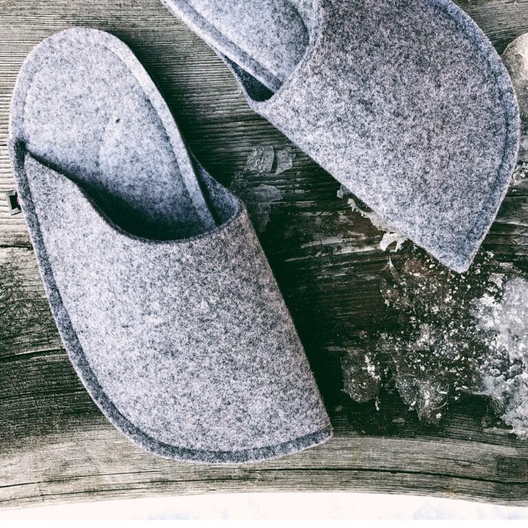 classic slippers - MadeByBears