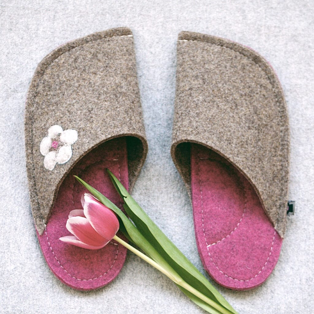 classic slippers - MadeByBears